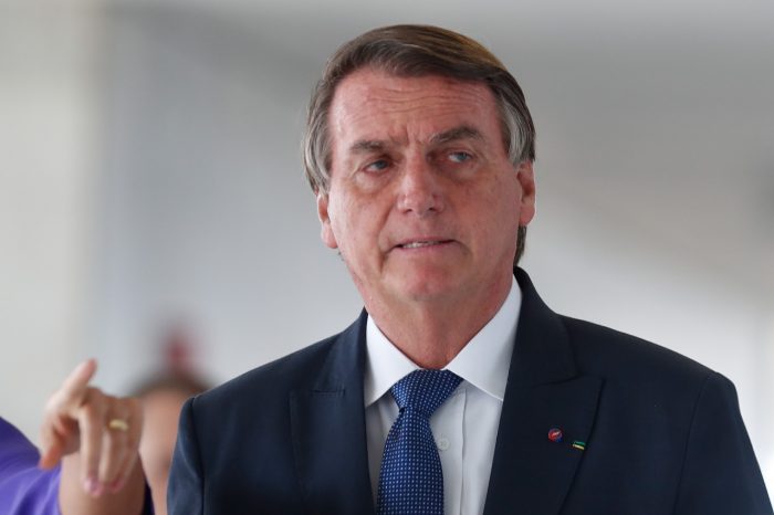 Bolsonaro: “Lula continuará no lixo da história” - Crusoé