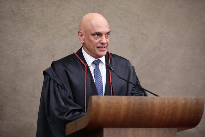 Alexandre de Moraes salvou a nossa democracia? - Crusoé