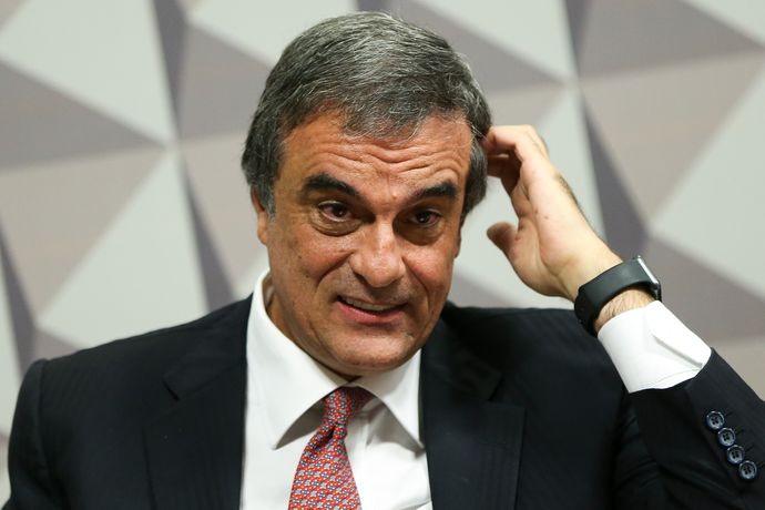 O celular de Cardozo e o fantasma do porto - Crusoé