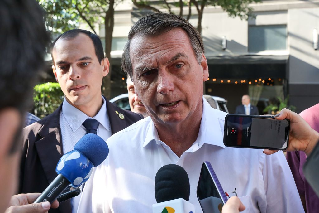 'Estão fazendo esculacho em cima do meu filho', reclama Bolsonaro - Crusoé