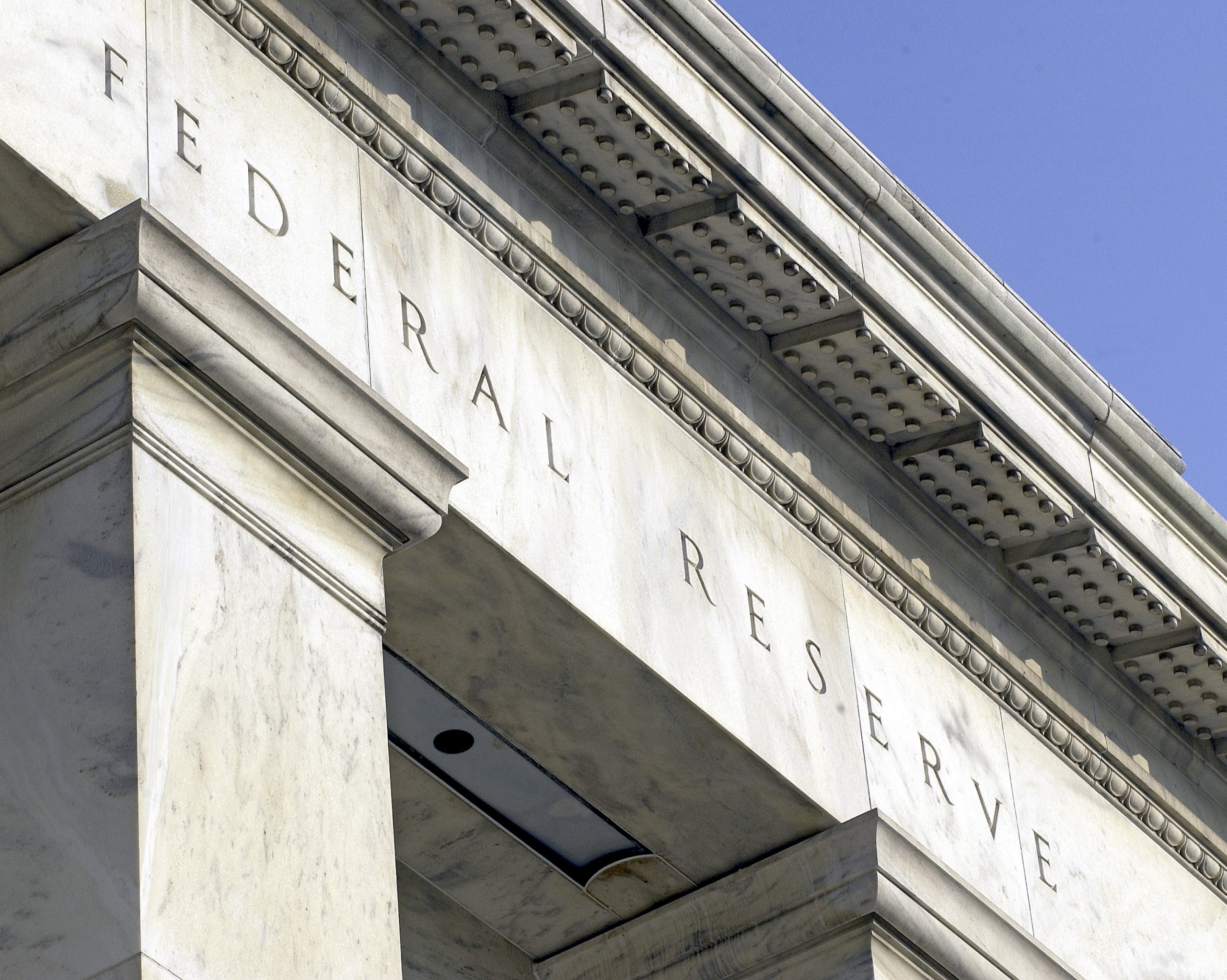 Nos EUA, Fed reduz ritmo de alta e eleva juro em 0,25 ponto - Crusoé