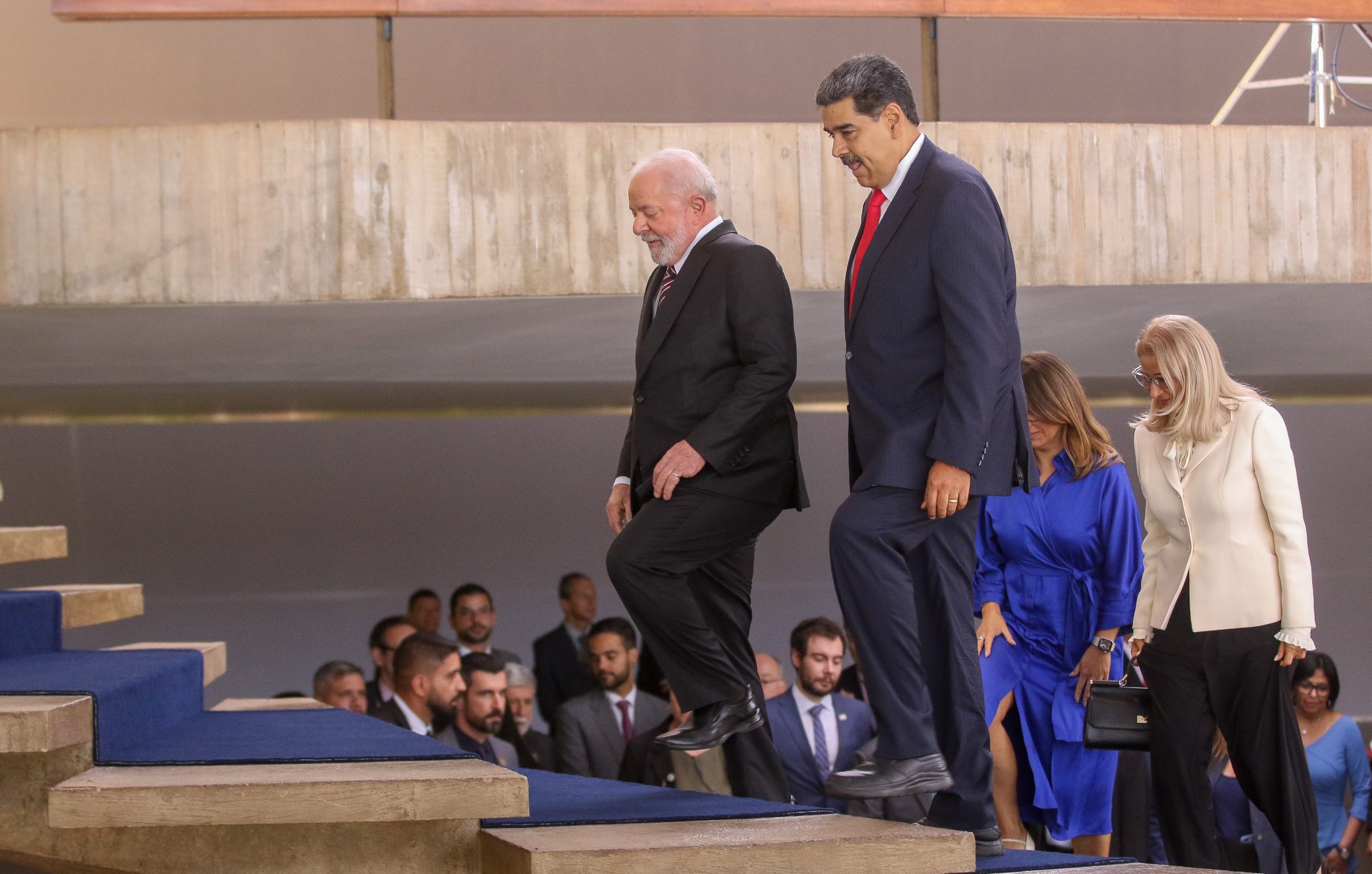 Moisés Naím refuta Lula sobre "narrativas" da Venezuela