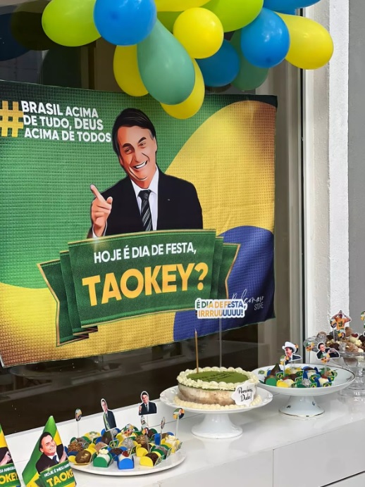 O que tem no kit festa Bolsonaro - Crusoé