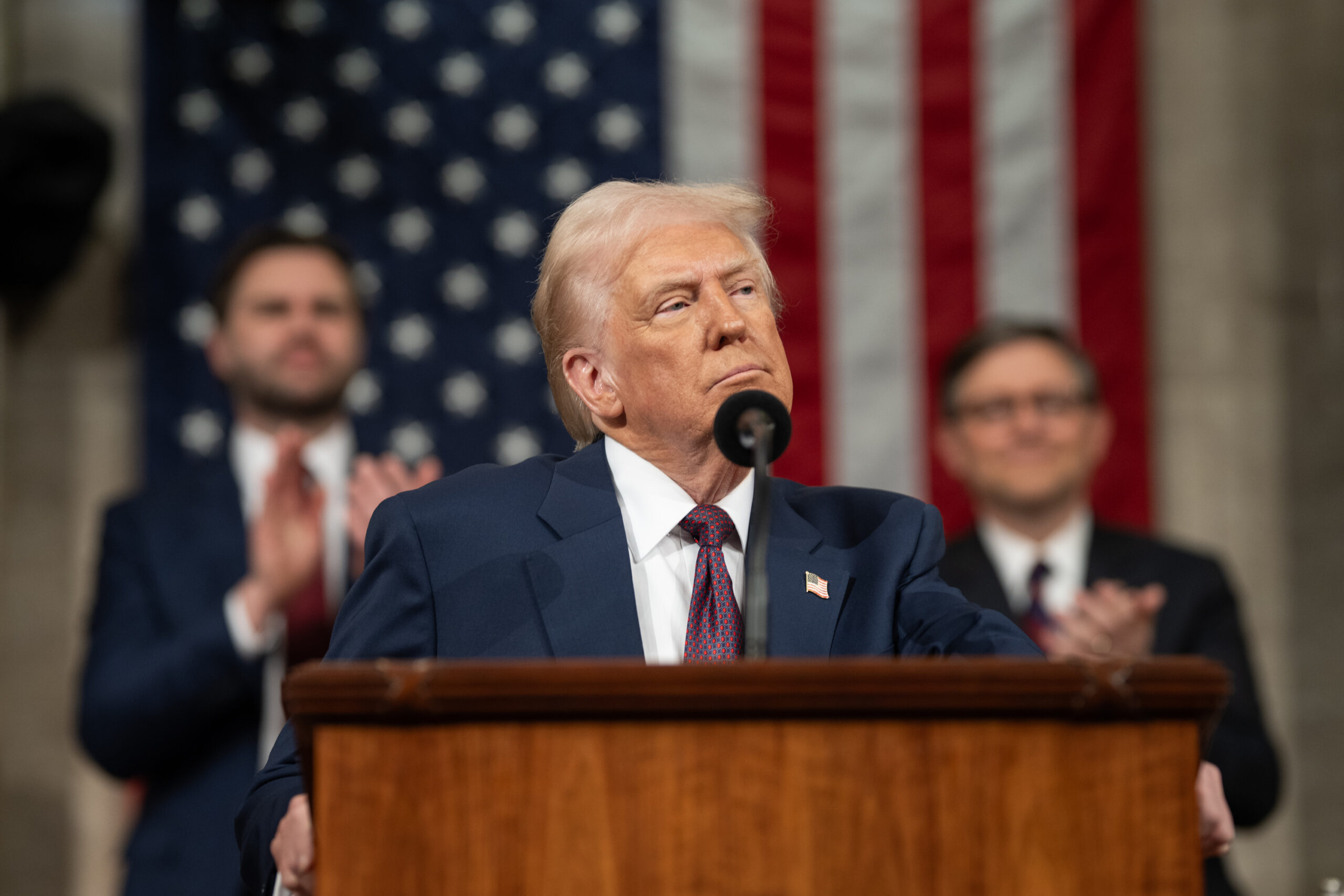 Acabou a lua de mel dos americanos com Trump? - Crusoé