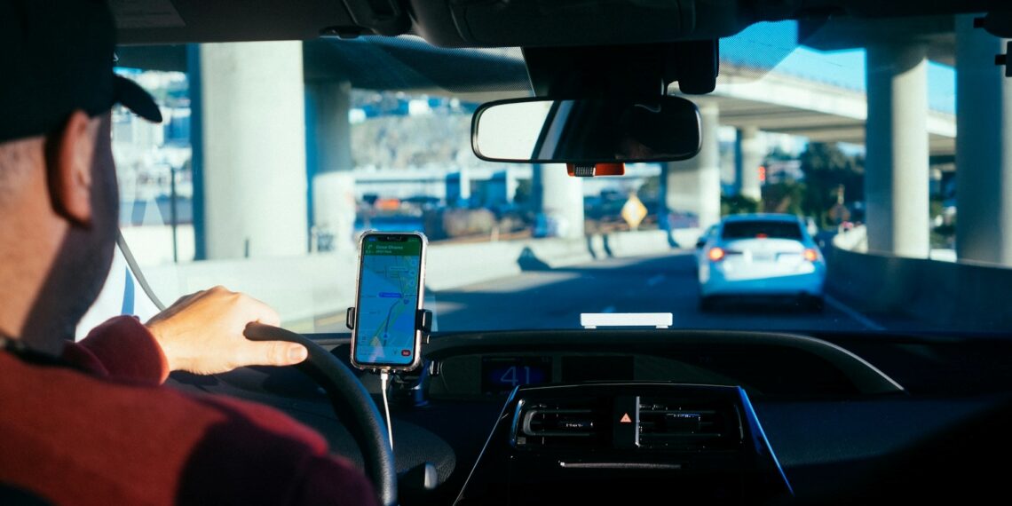 Uber sobe preço das corridas e preocupa usuários
