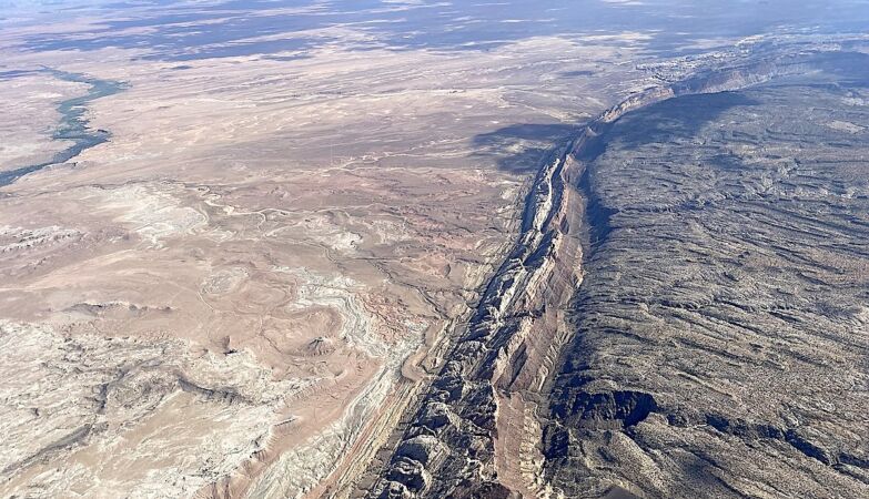 Duas das maiores falhas geológicas do mundo estão sincronizadas. Isso ...
