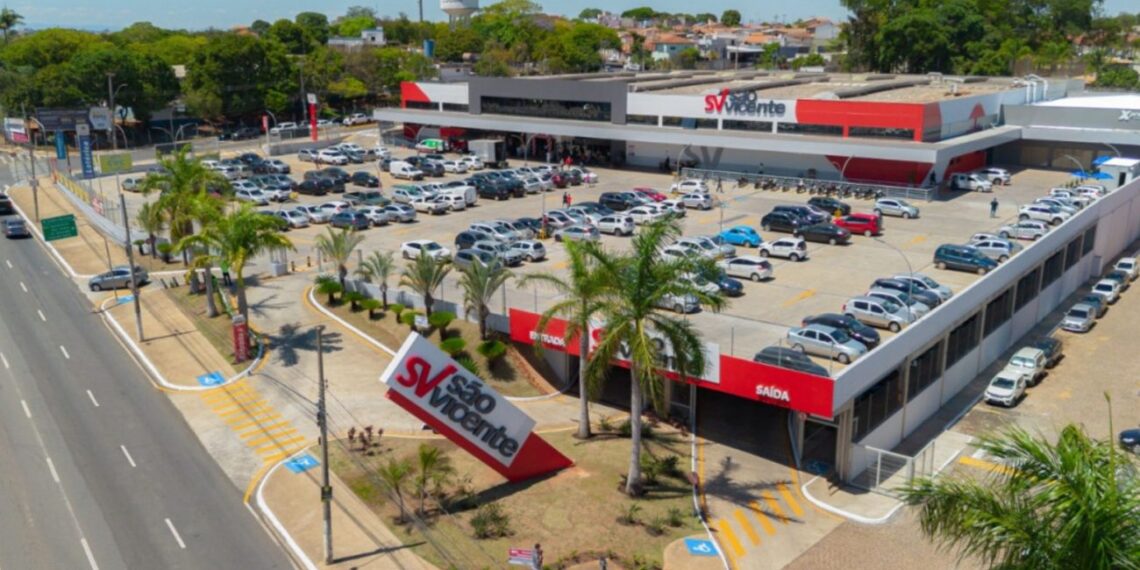 Rede de supermercado adota escala 5x2 e mais de 4 mil funcionários ...